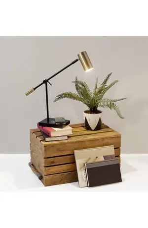 ADESSO Collette Charging Desk Lamp