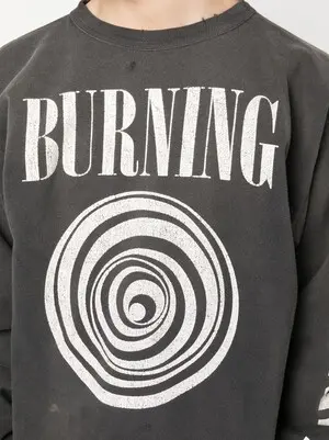 SAINT MXXXXXX Slogan-print Distressed-finish Sweatshirt - Black