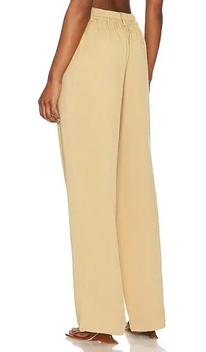 Donni. Pleated Pant In Beige