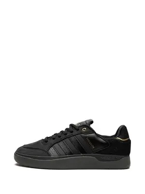 Adidas Tyshawn Low Top Sneakers - Black