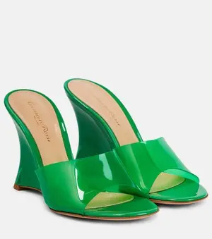 GIANVITO ROSSI Vernice Pvc Wedge Mules