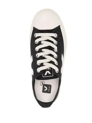 VEJA Wata Ii Sneakers - Black