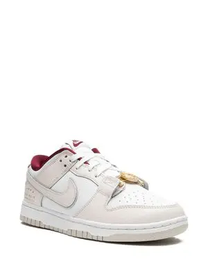 Nike Dunk Low Just Do It Sneakers - White/team Red/photon Dust/phantom