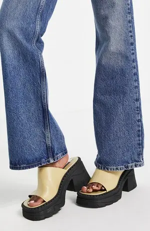 Topshop 90s Flare Jeans