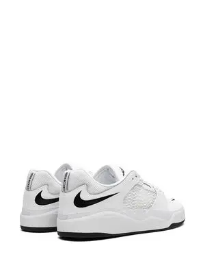 Nike Vans Sb Ishod Premium Low-top Sneakers - White