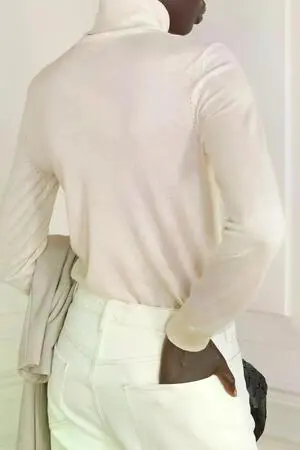 Loro Piana Cashmere Turtleneck Sweater - Ivory