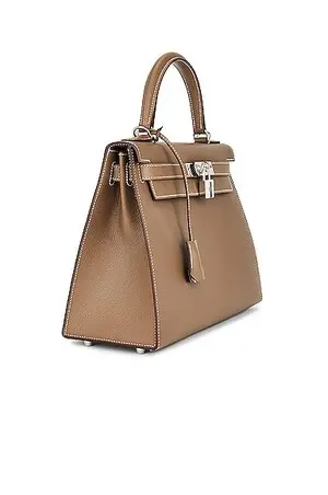 Hermès Epsom Kelly 28 Etoupe Handbag In Taupe