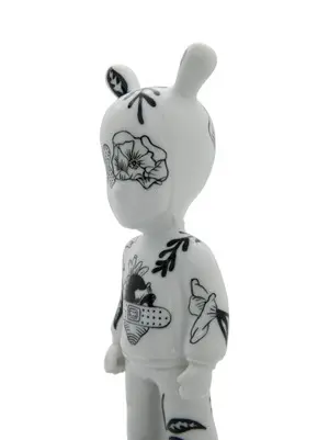 LLADRO The Guest Henn Kim