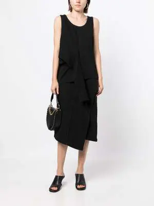 Goen.j Asymmetric Sleeveless Top - Black