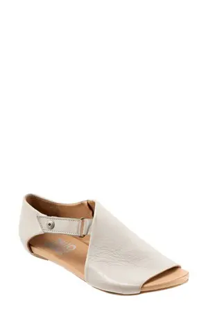 BUENO Kale Flat Sandal - Tusk