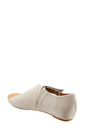 BUENO Kale Flat Sandal - Tusk