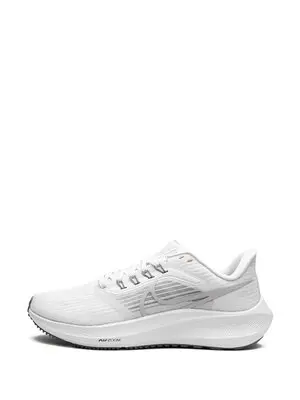 Nike Pegasus 39 Low-top Sneakers