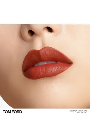 TOM FORD Liquid Lipstick Luxe Matte - Devoted