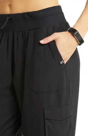 Zella Horizon Woven Cargo Pants