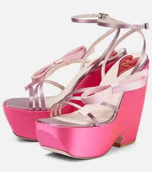 ROGER VIVIER Choc Bow Wedge Sandals