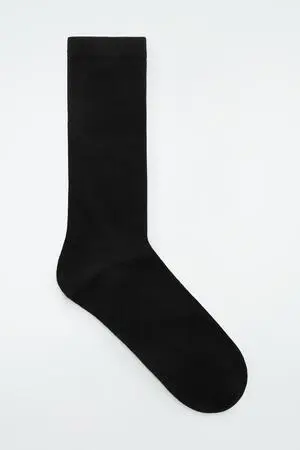 Cos Ribbed Wool-Blend Socks Black