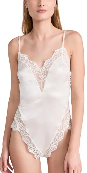 FLEUR DU MAL Venus Lace Trim Silk Thong Teddy - Ivory