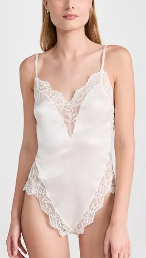 FLEUR DU MAL Venus Lace Trim Silk Thong Teddy - Ivory