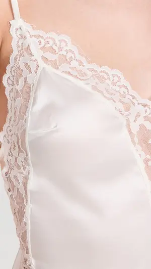 FLEUR DU MAL Venus Lace Trim Silk Thong Teddy - Ivory