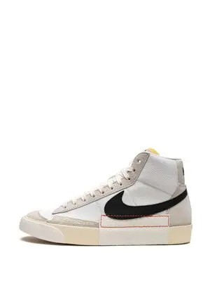 Nike Blazer Mid '77 Sneakers - White