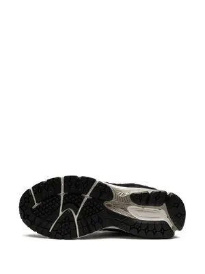 NEW BALANCE 2002r Protection Pack Sneakers - Black
