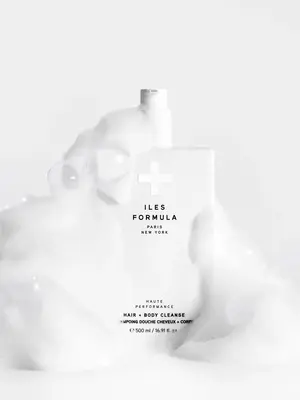 ILES FORMULA Hair + Body Cleanse With Body Sponge 2-piece Set