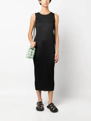 Issey Miyake Sleeveless Pleated Midi Dress - Black