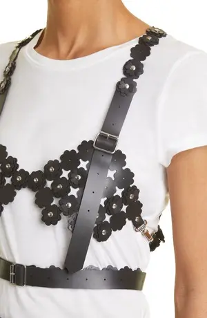 noir kei ninomiya フラワー 花 ハーネス Noir Kei Ninomiya Flower Harness - Black | Editorialist