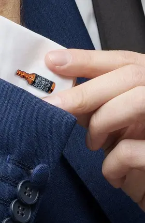 CUFFLINKS, INC. Cufflinks