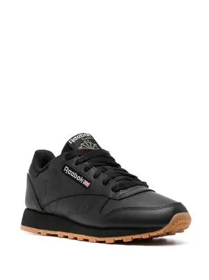 REEBOK Classic Low-top Sneakers - Black