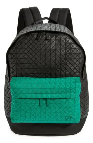 BAOBAO ISSEY MIYAKE リュック グリーン Issey Miyake Large Bao Bao Day Pack - Green | Editorialist