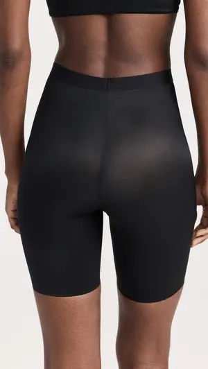 Spanx Shape Invisible Mid-thigh Short - Very Black
