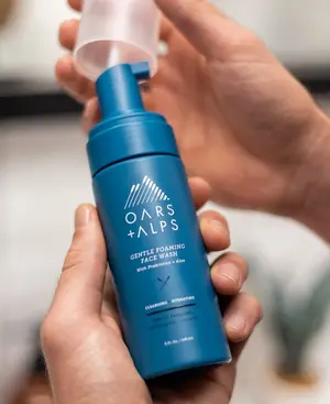 OARS + ALPS Gentle Foaming Face Wash