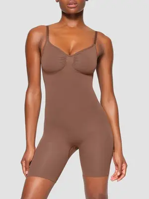 SKIMS Seamless Sculpt Mid Thigh Bodysuit - Jasper