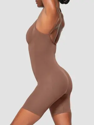 SKIMS Seamless Sculpt Mid Thigh Bodysuit - Jasper