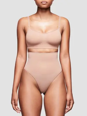 SKIMS Seamless Sculpt Bralette - Sienna
