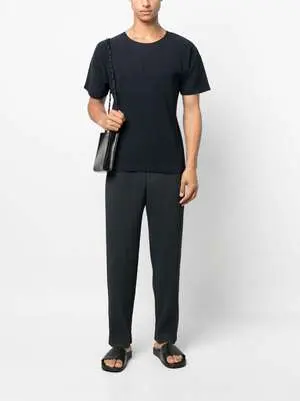 Issey Miyake Ribbed-effect T-shirt - Blue