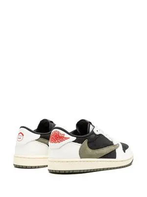 JORDAN X Travis Scott Air 1 Low Sneakers - White
