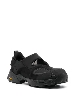 ROA Low-top Sneakers - Black