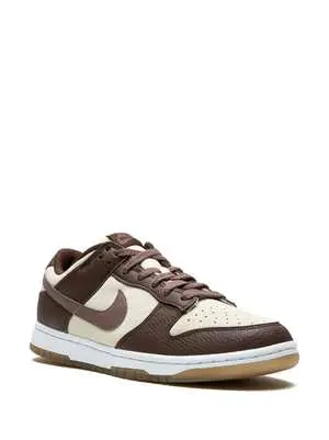 Nike Dunk Low Sneakers