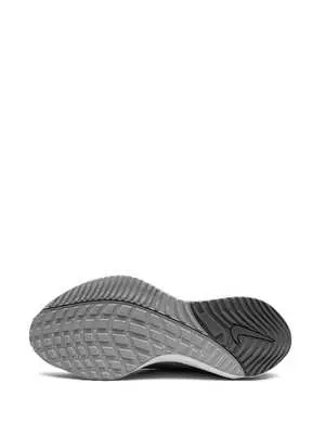 Nike Zoom Vomero 15 Sneakers - White