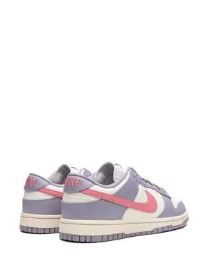 Nike Dunk Low Sneakers