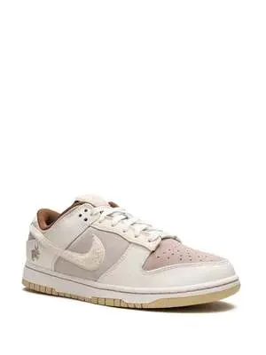 Nike Dunk Low Retro Prm Year Of The Rabbit Sneakers - Neutrals