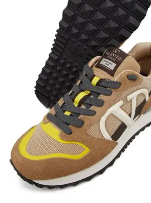 Valentino Garavani Vlogo Pace Low-top Sneakers