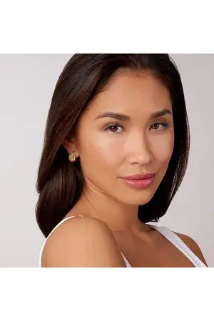 Lagos Caviar Small 18k Clip Earrings