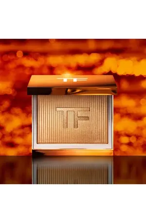 TOM FORD Soleil De Feu Shimmering Highlighter Powder