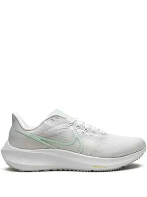 Nike Air Zoom Pegasus 39 Sneakers