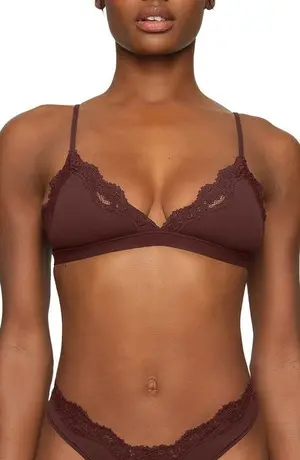 SKIMS Fits Everybody Lace Triangle Bralette Cocoa
