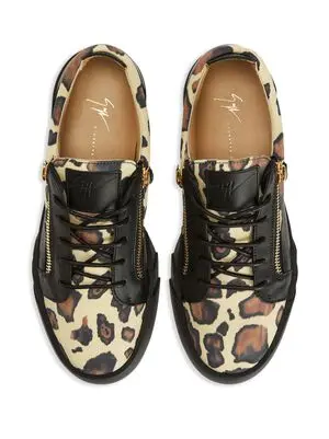 GIUSEPPE ZANOTTI Low-top Sneakers - Black