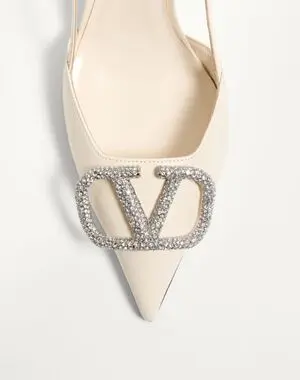 Valentino Garavani Vlogo Slingback Pump - Light Ivory/crystal